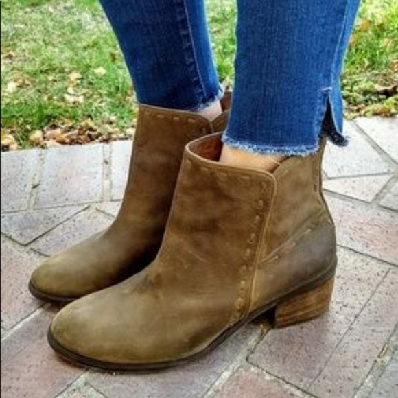 Donald J. Pliner | Shoes | Donald Pliner Doro Leather Ankle Boot Boho ...